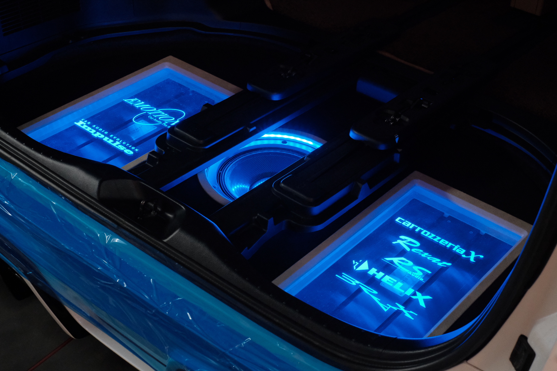 ヒドゥンインストール プレミアム LED – EMOTION Photogallery